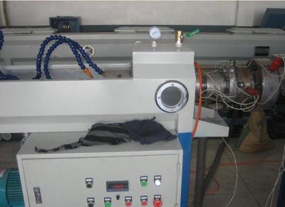 Cina Linea di plastica completamente automatica PE Sprial dell'estrusione del tubo dei pp che avvolge fabbricazione delle bande in vendita