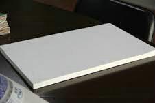 Cadena de producción impermeable del perfil del escritorio de WPC, extrusor del perfil del panel de pared de WPC