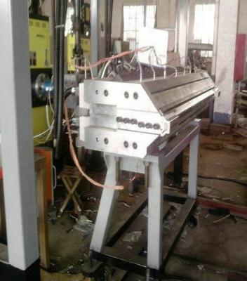 Cina Macchina di plastica di legno del pannello composto della macchina del bordo di Wpc di rendimento elevato in vendita