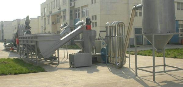 Το μπουκάλι της PET ξεφλουδίζει Granulator το δίδυμο εξωθητή βιδών, ανακυκλωμένος εξωθητής κόκκων ταινιών