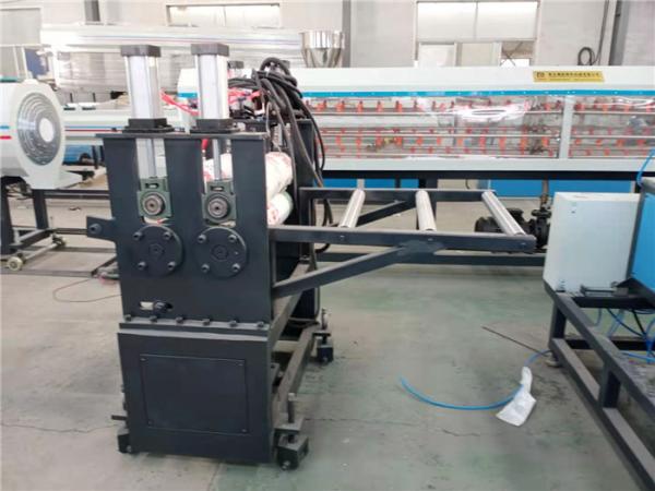 Αυτόματο δίδυμο πλάτος 1220mm μηχανών πινάκων αφρού βιδών WPC