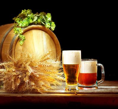 Cina Tazza di birra in vetro cilindrico 16 oz Freezer Tazze di birra Stein con manico in vendita