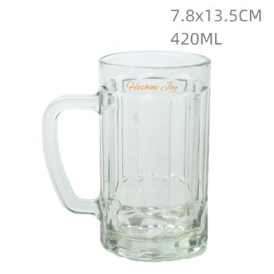Cina Tazza di birra in vetro cilindrico 16 oz Freezer Tazze di birra Stein con manico in vendita