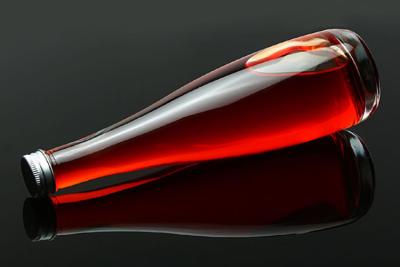 Cina le bottiglie di vino di vetro vuote 300ml, bevanda di vetro imbottiglia la progettazione unica in vendita