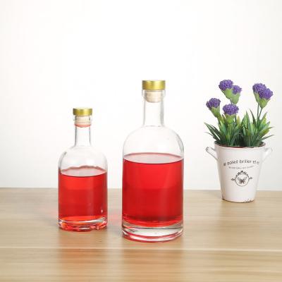 Cina Bottiglie di vino di vetro vuote della vodka pura su ordinazione con Cork Lid 750ml 500ml 375ml in vendita