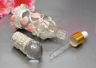 Cina le bottiglie di vetro cosmetiche di stile arabo 20ml profumano la bottiglia con il contagoccia in vendita