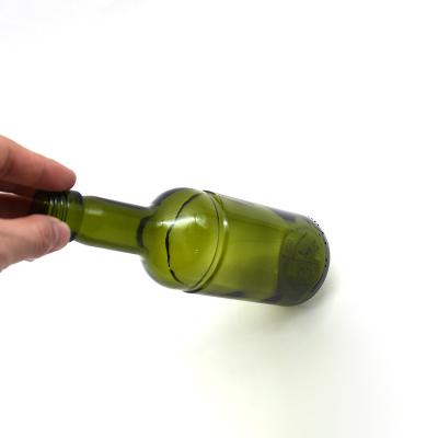 Cina Bottiglie di vino di vetro con tappo a vite anti shock in vendita