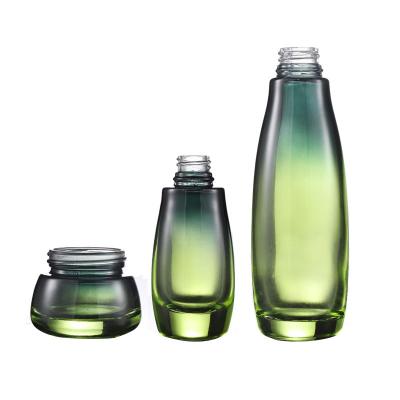 Cina Bottiglie di vetro cosmetiche della crema di fronte 50g 100ml 120ml in vendita