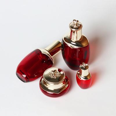 Cina Coperchio a vite 25ml 150ml Crystal Cosmetic Glass Bottles in vendita
