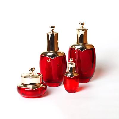 Cina Coperchio a vite 25ml 150ml Crystal Cosmetic Glass Bottles in vendita