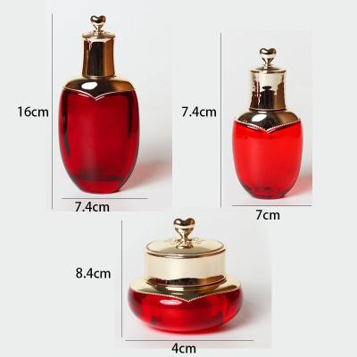 Cina Coperchio a vite 25ml 150ml Crystal Cosmetic Glass Bottles in vendita