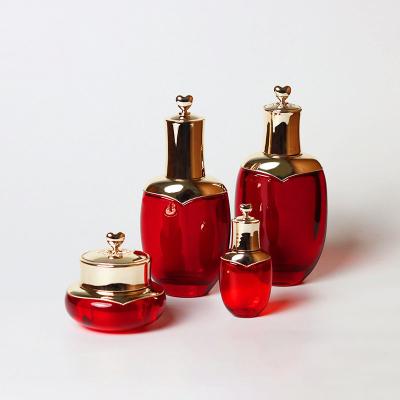 Cina Coperchio a vite 25ml 150ml Crystal Cosmetic Glass Bottles in vendita