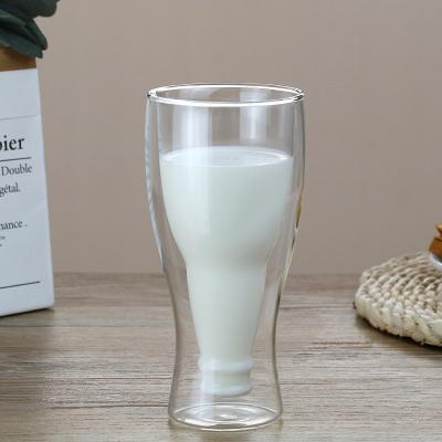 Cina 300ml che modella la doppia tazza del vetro borosilicato della birra in vendita