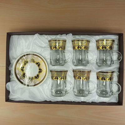 Cina la tazza ed il piattino di vetro di disegno dell'oro 100ml hanno fissato lo stile arabo in vendita