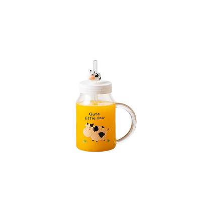 Cina 560ml latte trasparente termoresistente Juice Glass Bottle With Straw in vendita