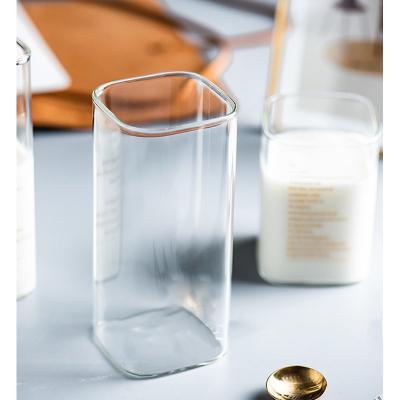 China Vierkante Hoge Borosilicate Gepersonaliseerde Glaskop 250ml 400ml voor Ontbijtmelk Te koop