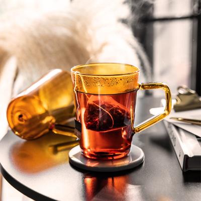 Cina Estate Amber High Borosilicate Glass Cup verde 420ml con la maniglia in vendita