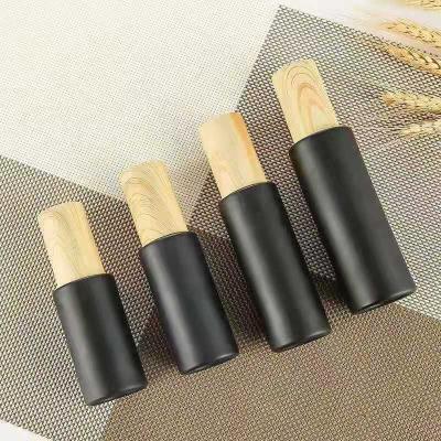 Cina il vetro cosmetico a perfetta tenuta 6ml imbottiglia la bottiglia di profumo della palla di rullo con il coperchio di bambù in vendita