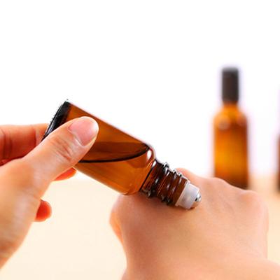 China O rolo do perfume de Amber Essential Oils 10ml engarrafa com tampão de parafuso à venda