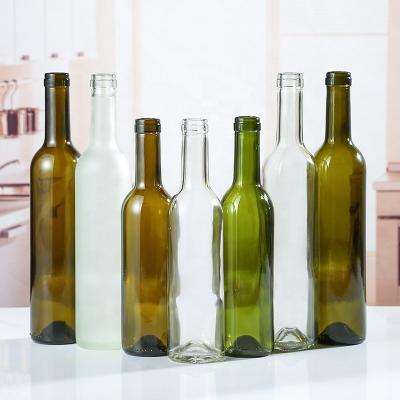 Cina 500ml 750ml ha colorato le bottiglie di vino di vetro vuote con Cork Lids in vendita