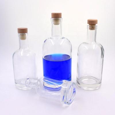 Cina Cork Lid Empty Glass Wine sigillato imbottiglia la bottiglia di whiskey di 200ml 500ml in vendita