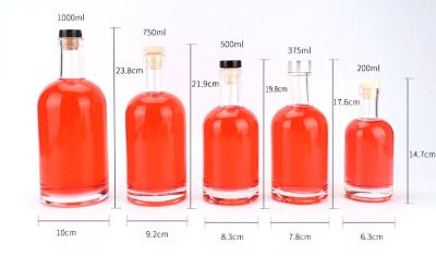 Cina Cork Lid Empty Glass Wine sigillato imbottiglia la bottiglia di whiskey di 200ml 500ml in vendita