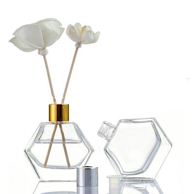 Cina bottiglia esagonale vuota di Reed Diffuser Clear Glass Aroma di vetro 80ml in vendita