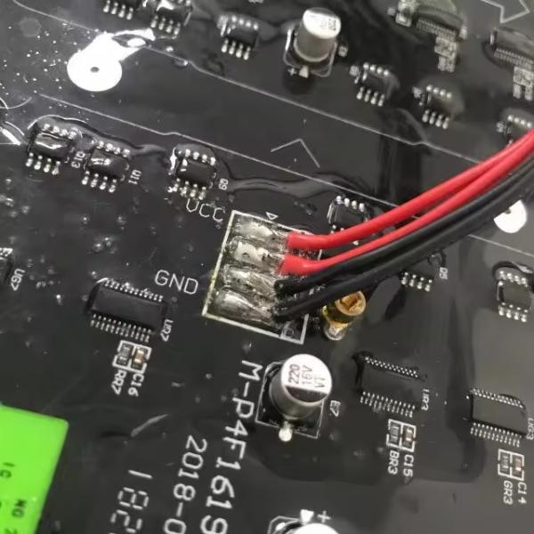 カーブ型P4LEDディスプレイスクリーン 外部柔軟なLEDモジュール