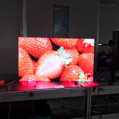 中国 室内広告 P2.5 LEDビデオウォール 800 - 1000 ニット 明るさ 販売のため