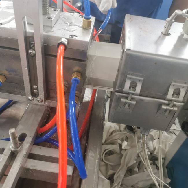 PP Plastic Profile Making Machine/PVC Cuble Duct Extruder Machine Line