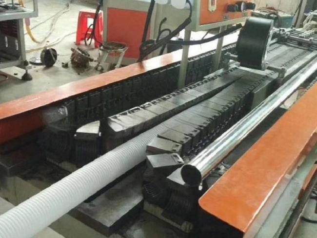 PE PP PVC Single Wall Corrugated Pipe Line