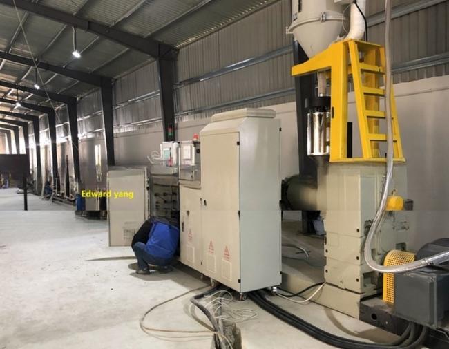 High Efficiency HDPE Pipe Production Line/Extrusion Line 75-200 mm