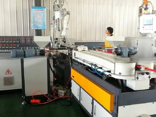 New Style PE PVC Single Wall Corrugated Pipe Production Line