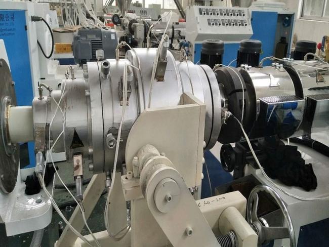 Higher Grade HDPE Water/Gas Supply Pipe Production Line