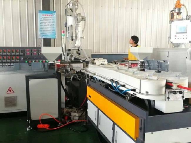 Stable in Operation PVC Single Wall Corrugated Pipe Production Line