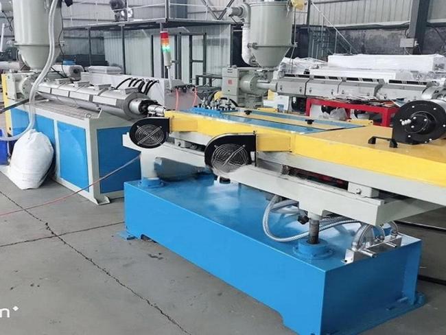 Factory Test PVC Plastic Single Wall Corrugated Pipe Extruder Machine
