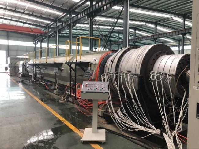 Large Diameter Water Supply HDPE Pipe Production Line 20-1200 mm