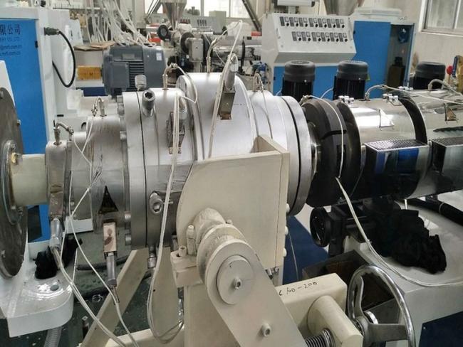 High Speed PE/HDPE/LDPE Pipe Extrusion Line Production Machine for Drainage Pipe