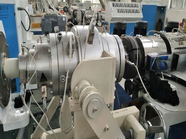 Factory Direct Selling HDPE Tube Extrusion Machine