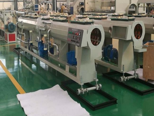 Factory Direct Selling HDPE Tube Extrusion Machine