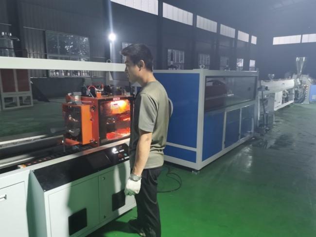 Plastic UPVC Water Drainage Sewage Pipe Extrusion Line