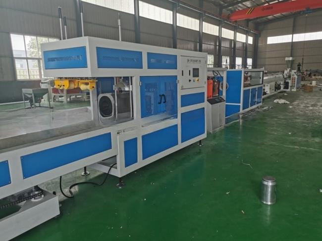Plastic UPVC Water Drainage Sewage Pipe Extrusion Line