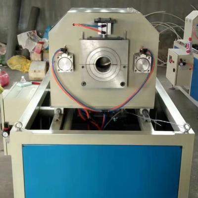 China Productielijn voor 20-63 mm HDPE-buizen op maat met volledig verweven systeem Te koop