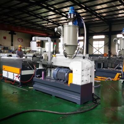 China Máquina de extrusão de tubos corrugados de PVC de 20 mm-63 mm de parafuso único for sale