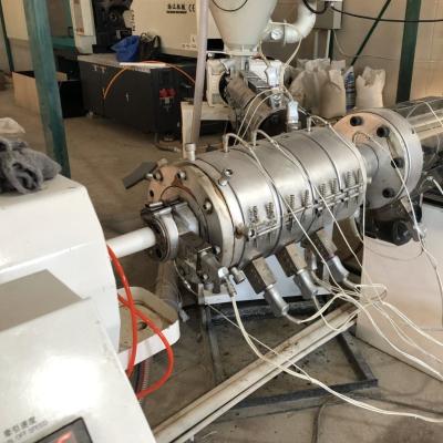 China Línea de producción de tuberías PE PPR de tornillo profundo con estructura de canal de tornillo en venta
