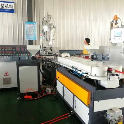 Китай Машина для экструдирования труб с одной стеной с полной системой сцепления продается