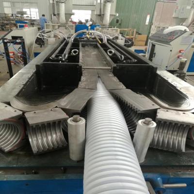 China Máquina de extrusão de tubos ondulados de PVC de parede única de tipo separado para canal de parafuso profundo à venda