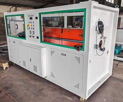 China Zuverlässige HDPE-Rohr-Extruder-Maschine für die Herstellung von Kunststoffrohren mit 200 kg/h Leistung zu verkaufen
