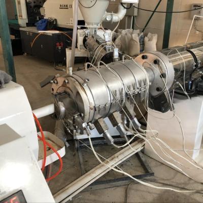 Китай Производственная линия труб ППР с экструдером отдельного типа и структурой глубокого винтового канала продается