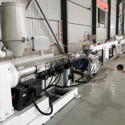 China Máquina de extrusão de tubos PPR de camada 3 para produção à venda